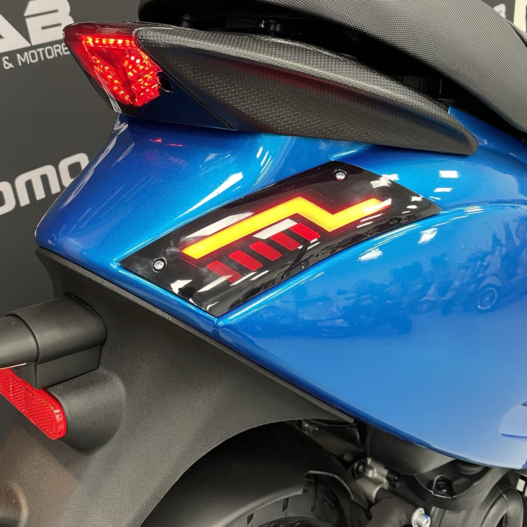 Piaggio Zip Custom Candy Blue - DAB scooters & Motoren B.V.