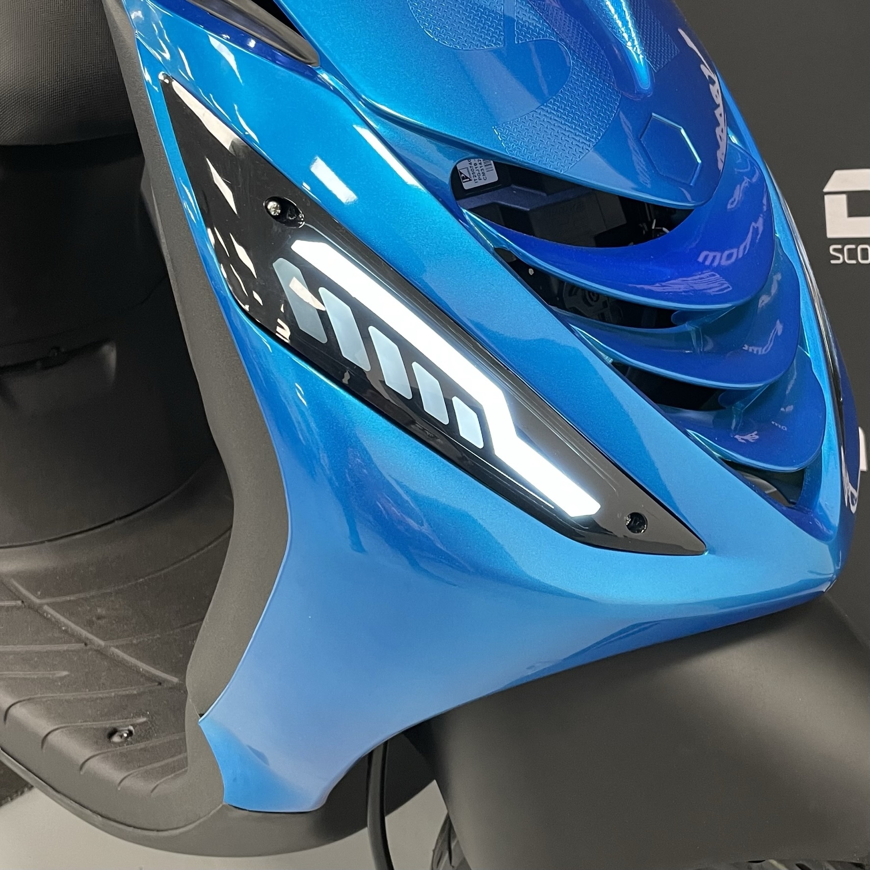 Piaggio Zip Custom Candy Blue - DAB scooters & Motoren B.V.