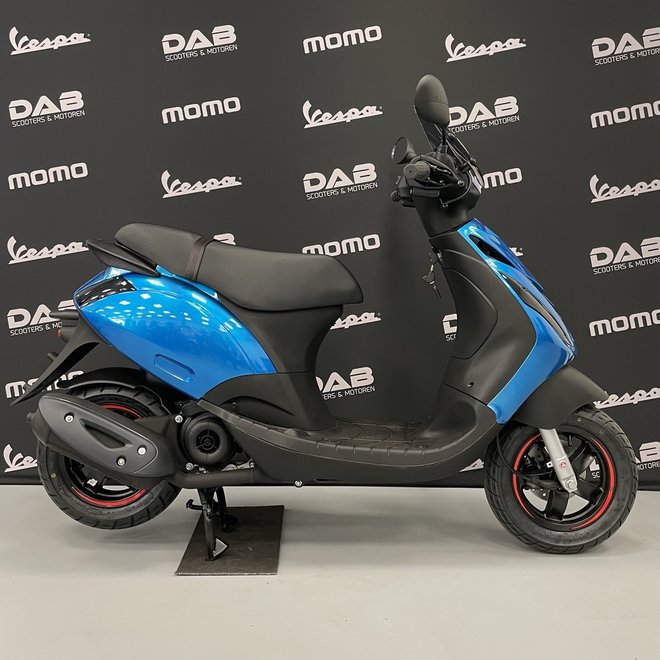 Piaggio Zip Custom nardo grey - DAB scooters & Motoren B.V.