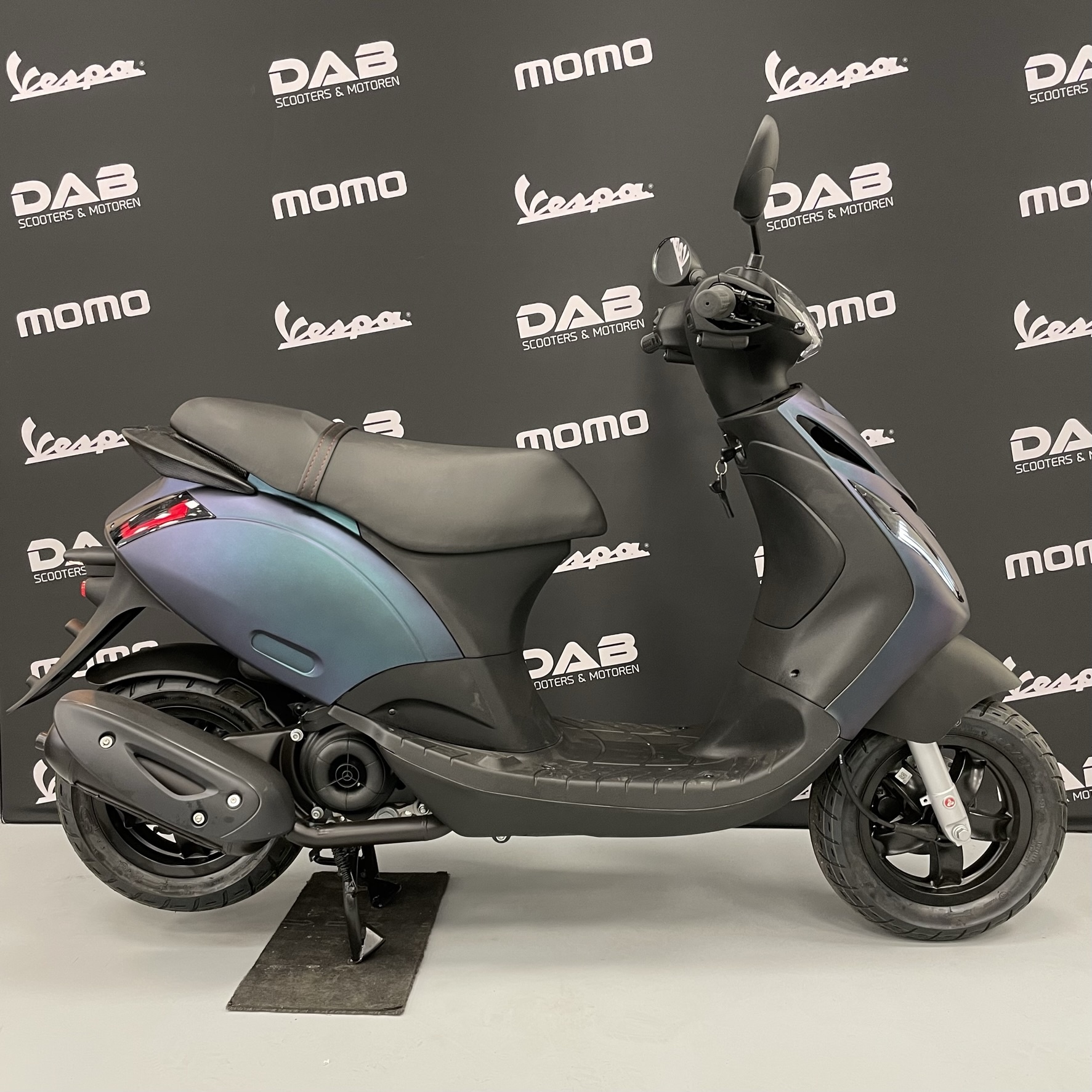 Piaggio Zip Custom nardo grey - DAB scooters & Motoren B.V.