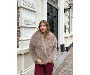 Jas van nepbont taupe I Imitatiebont jas - Famous Store