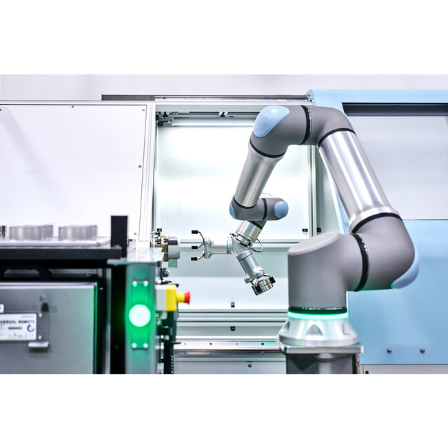 Universal Robots UR30 - plug+automate.swiss