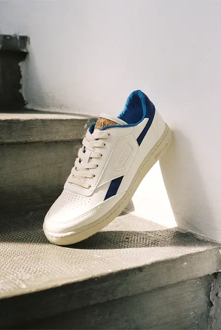 Saye - Marjon Snieders