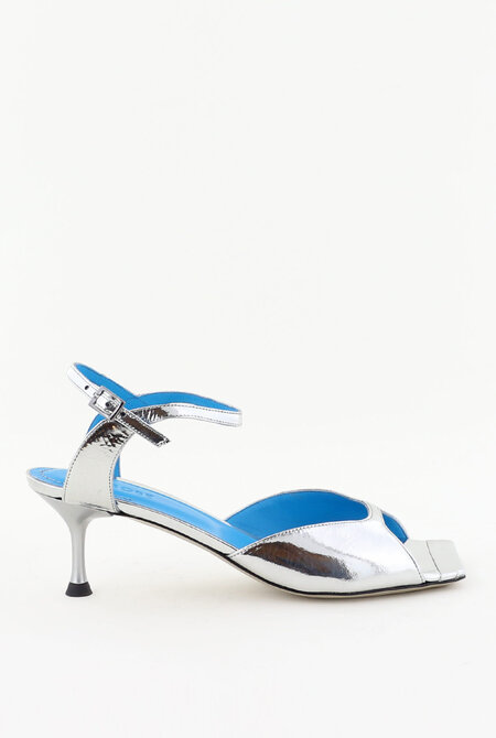 Morobe - Marjon Snieders