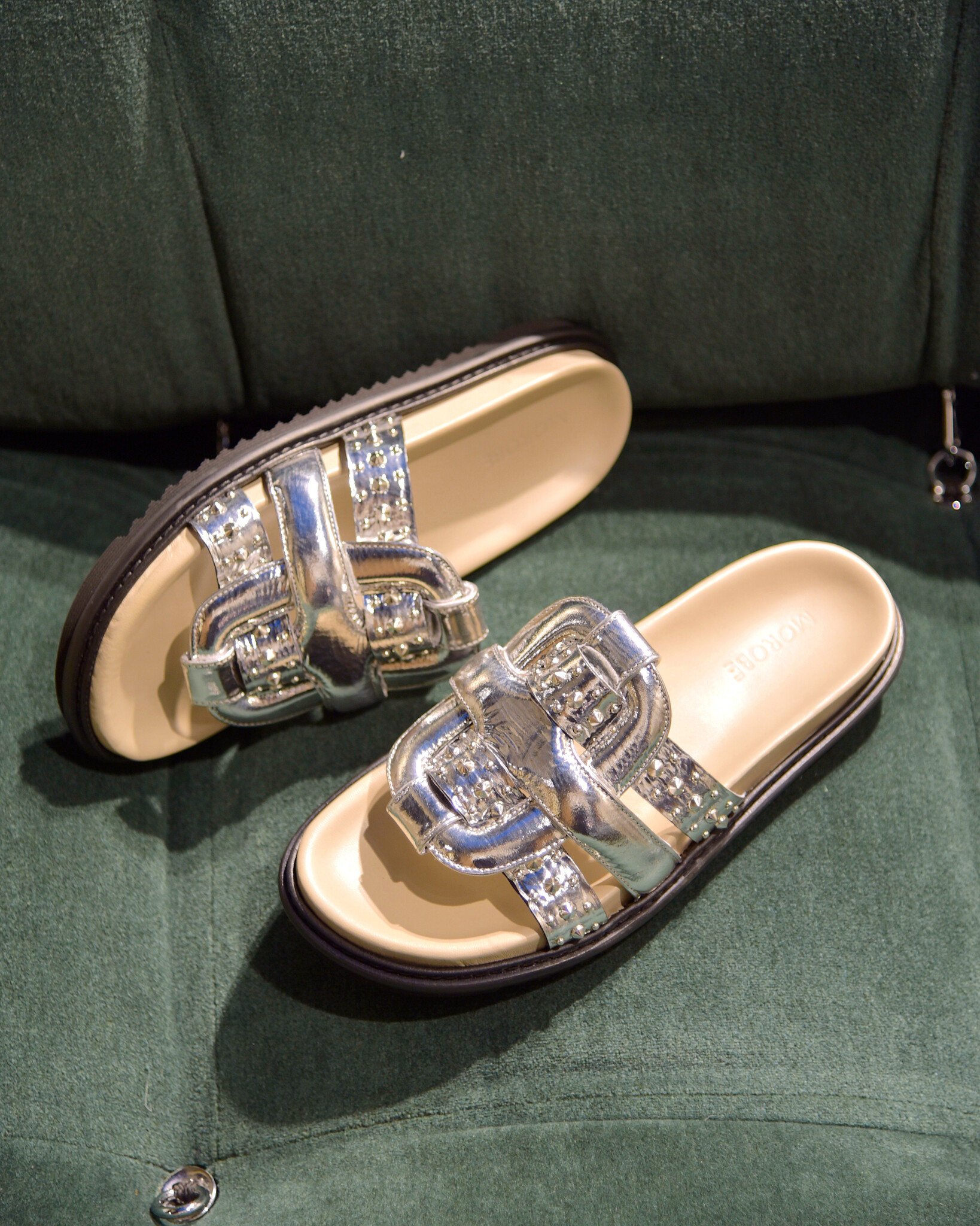 Morobe slippers Emilia Studs zilver - Marjon Snieders