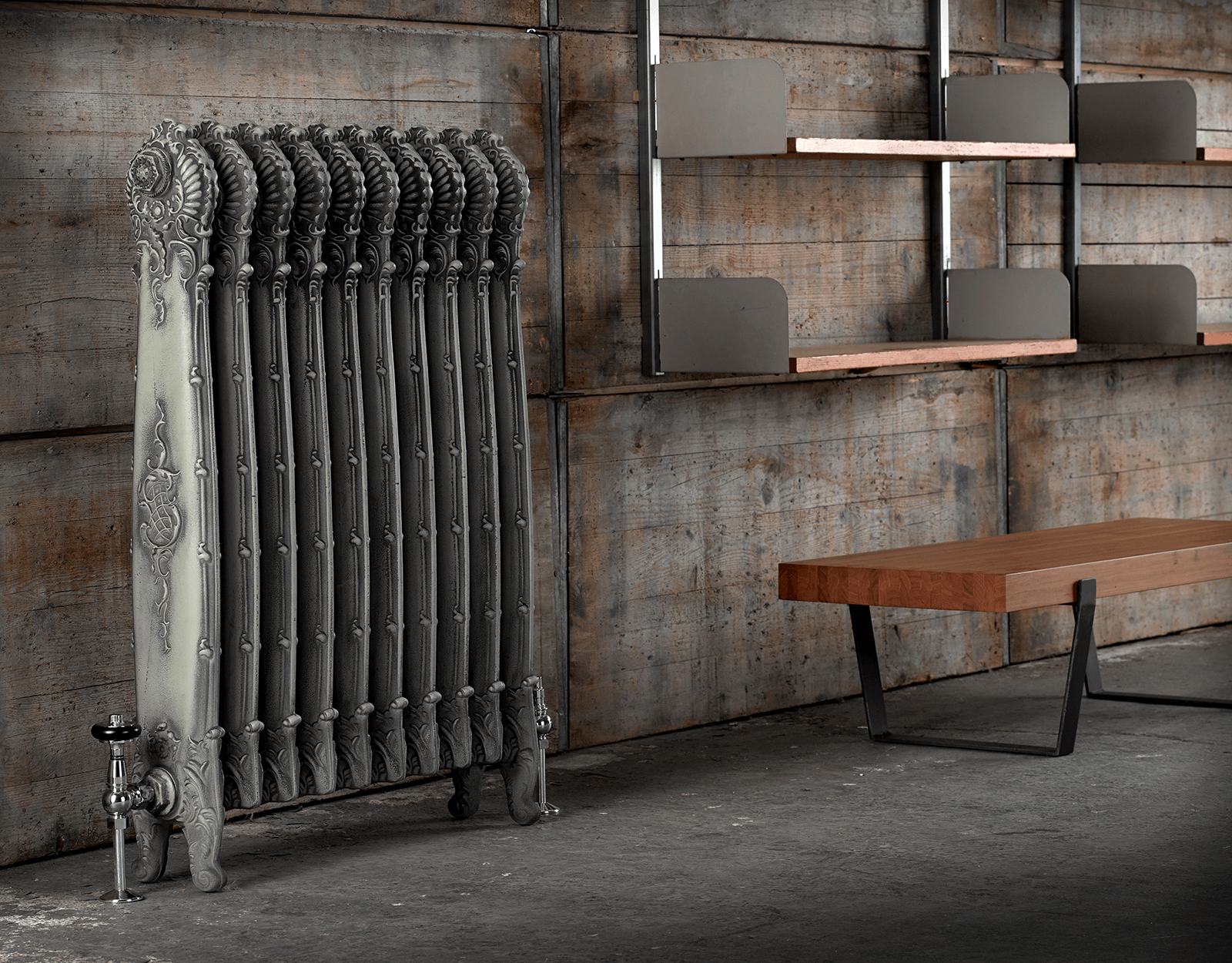 Nostalgische gietijzeren radiator met bloemmotief Alexandra 987 ...