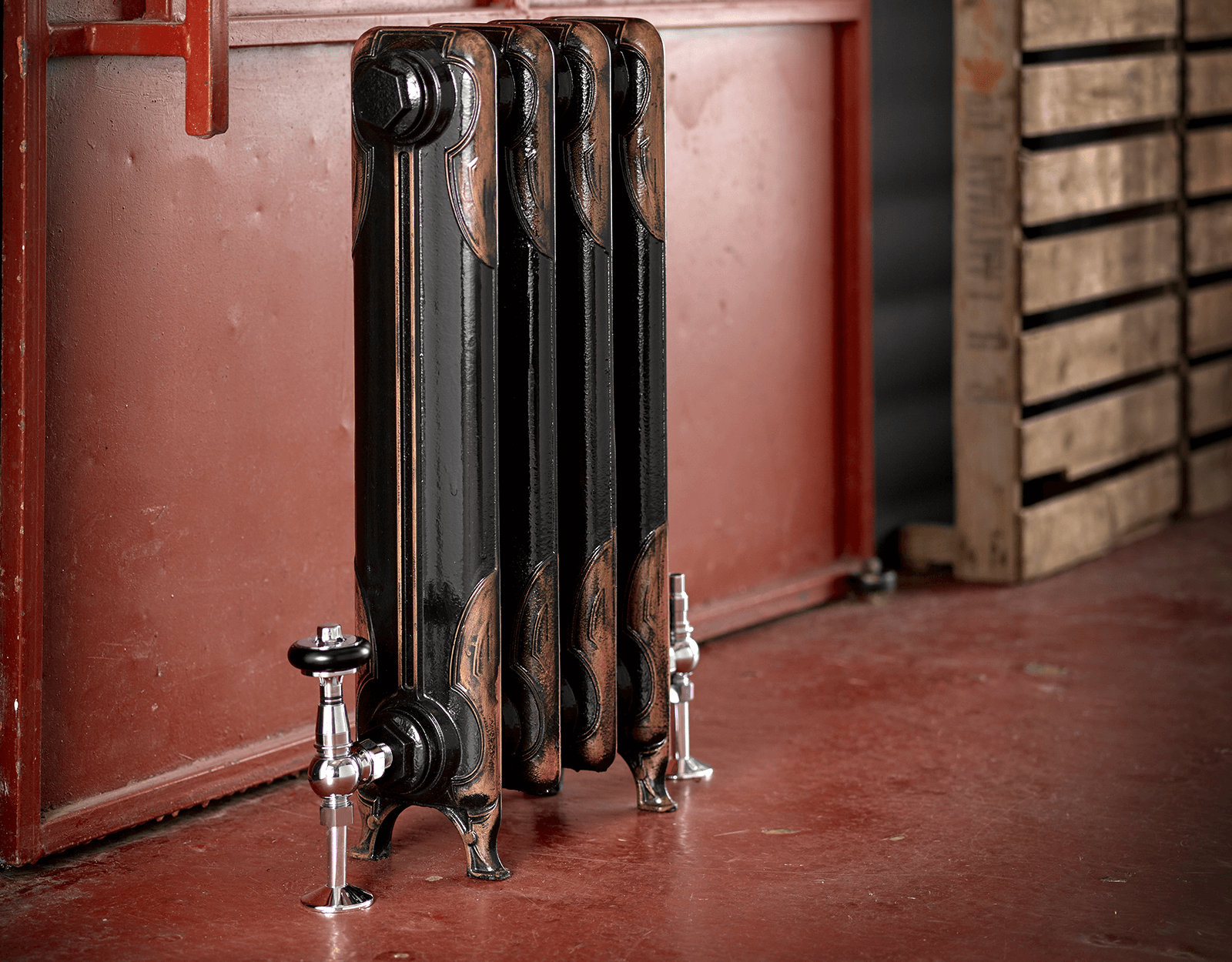 Nostalgische gietijzeren radiator met bloemmotief Art Deco 649 ...