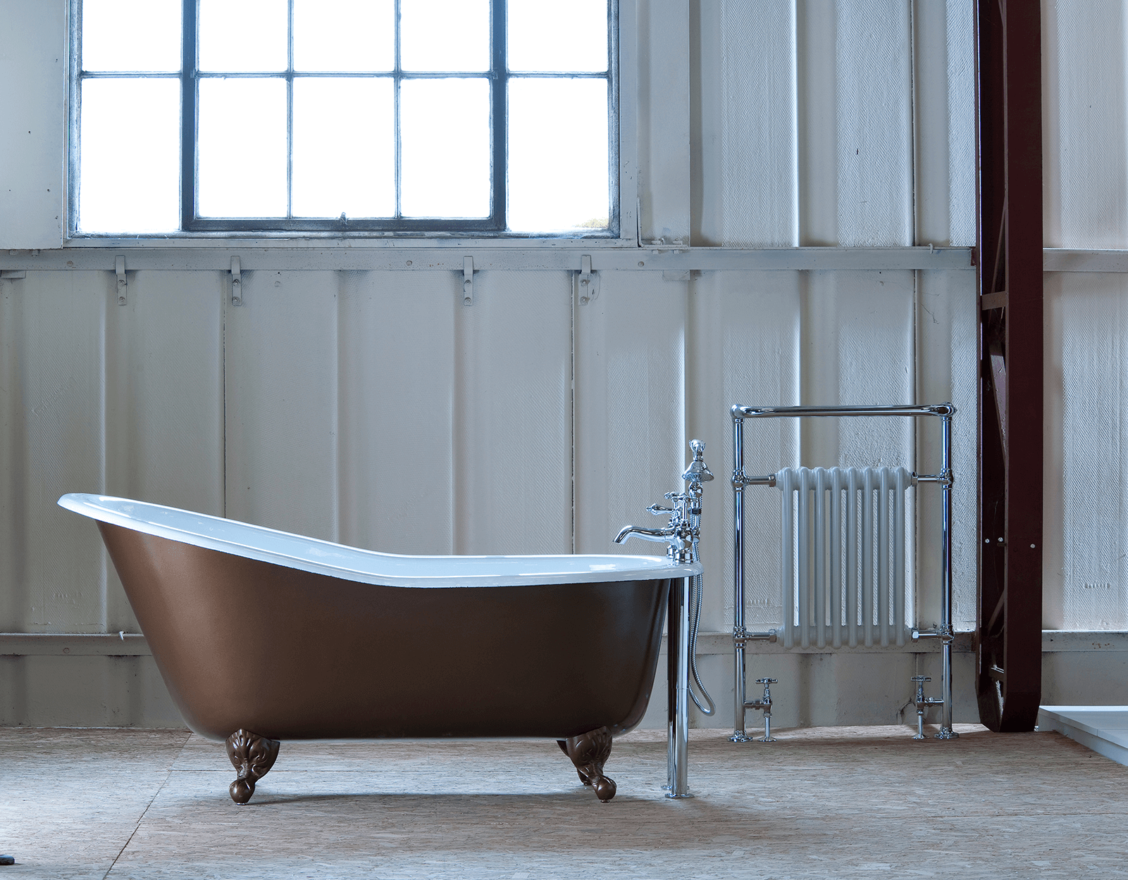 Freestanding cast iron bath with feet Bordeaux 1700 - TheClassicHouse ...