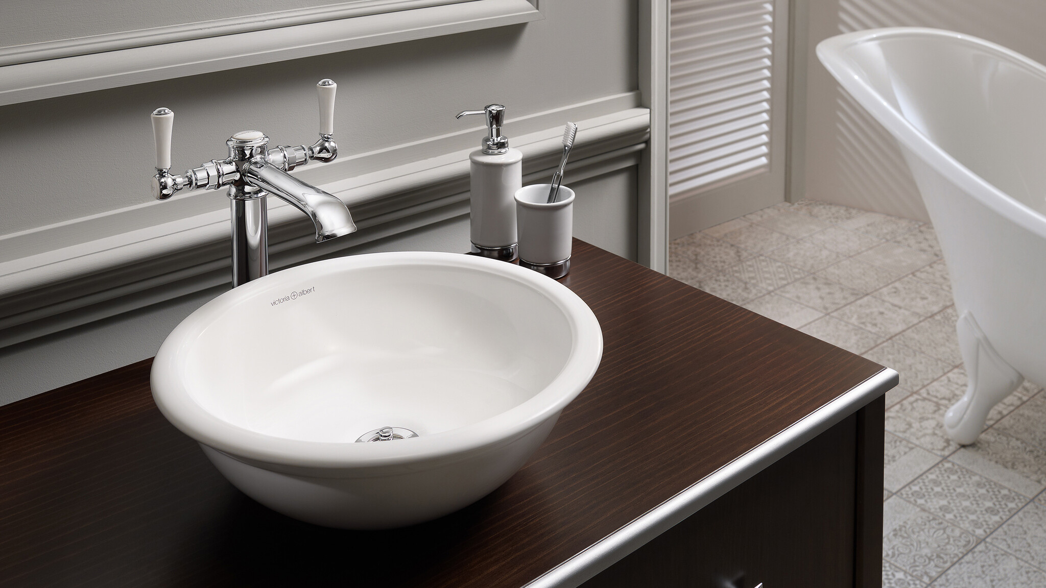 Modern countertop basin Drayton 40 Quarrycast white-Victoria + Albert ...