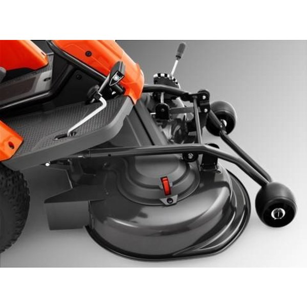 Husqvarna Rider 115C mit Frontmähwerk und Hydrostat sowie Knicklenkung ...