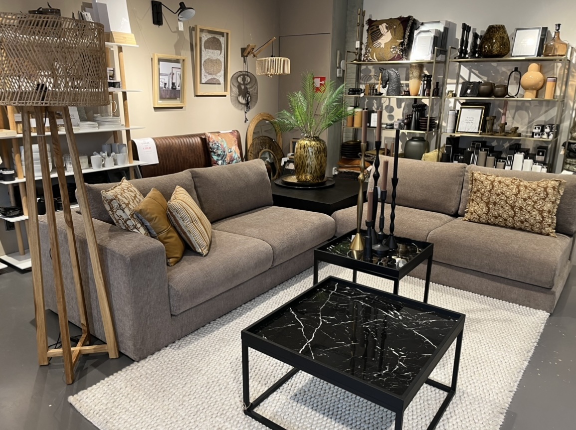 Bodilson - Hoekbank bloom bruin + hoektafel zwart - Studio Ndrie8