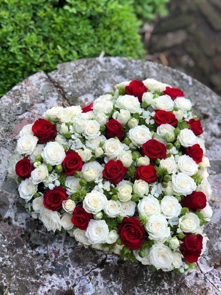 Sympathy Collection – Petite Heart Tribute (30 cm) - Daniel Ost