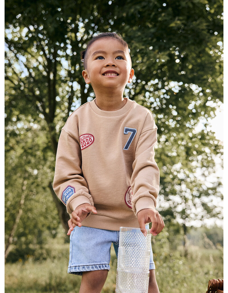 Oversized Sweater Badges Latte Sand - Jack & Zo.