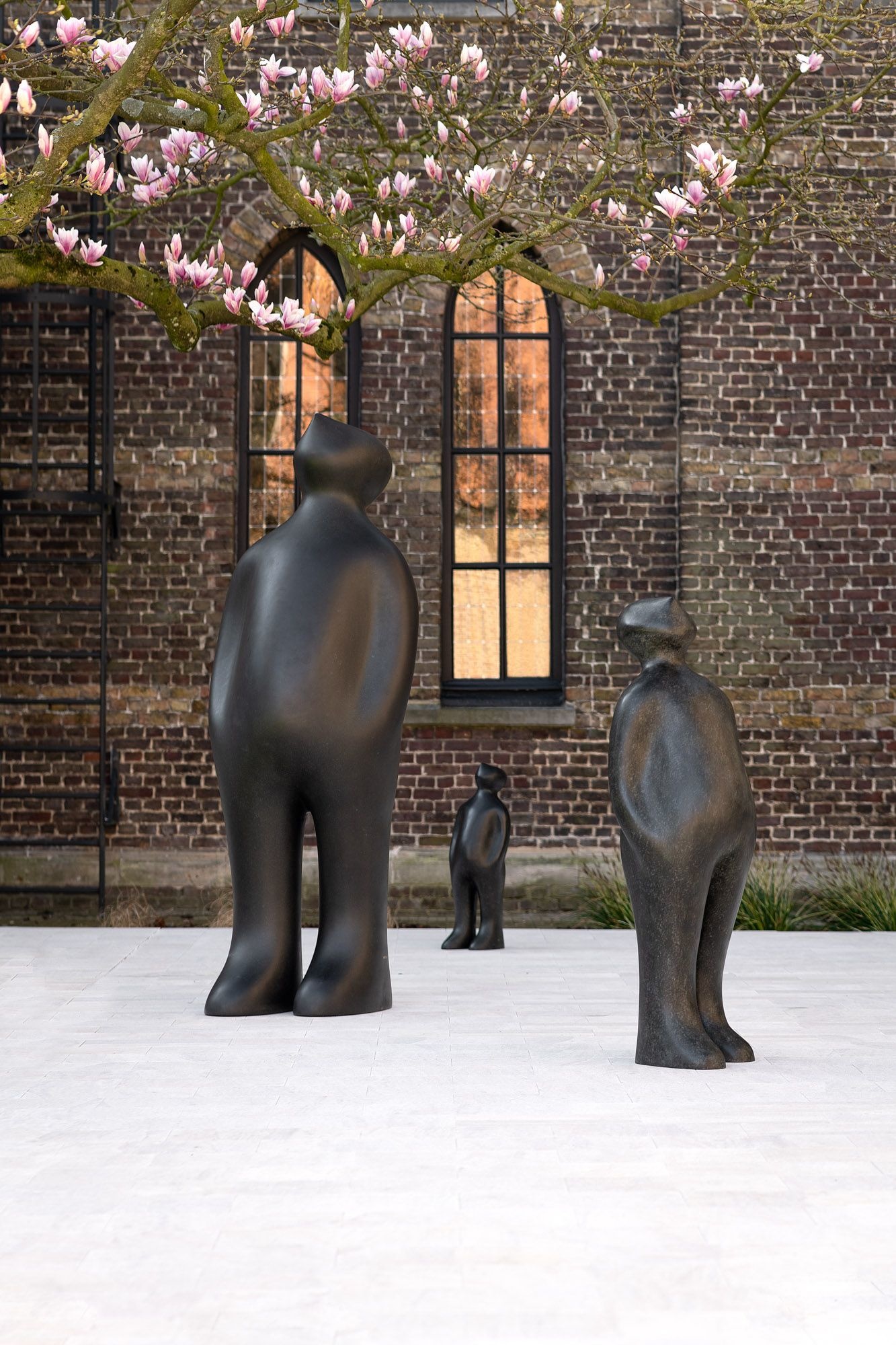 THE VISITOR BRONZE 180 - BRONZEN BEELD - Spherebox