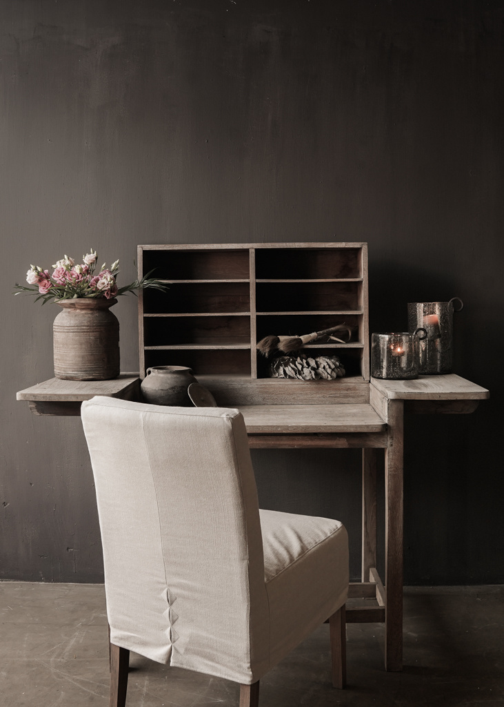 Old antique wooden desk - HerbersLifeHerbersLifestylestyle