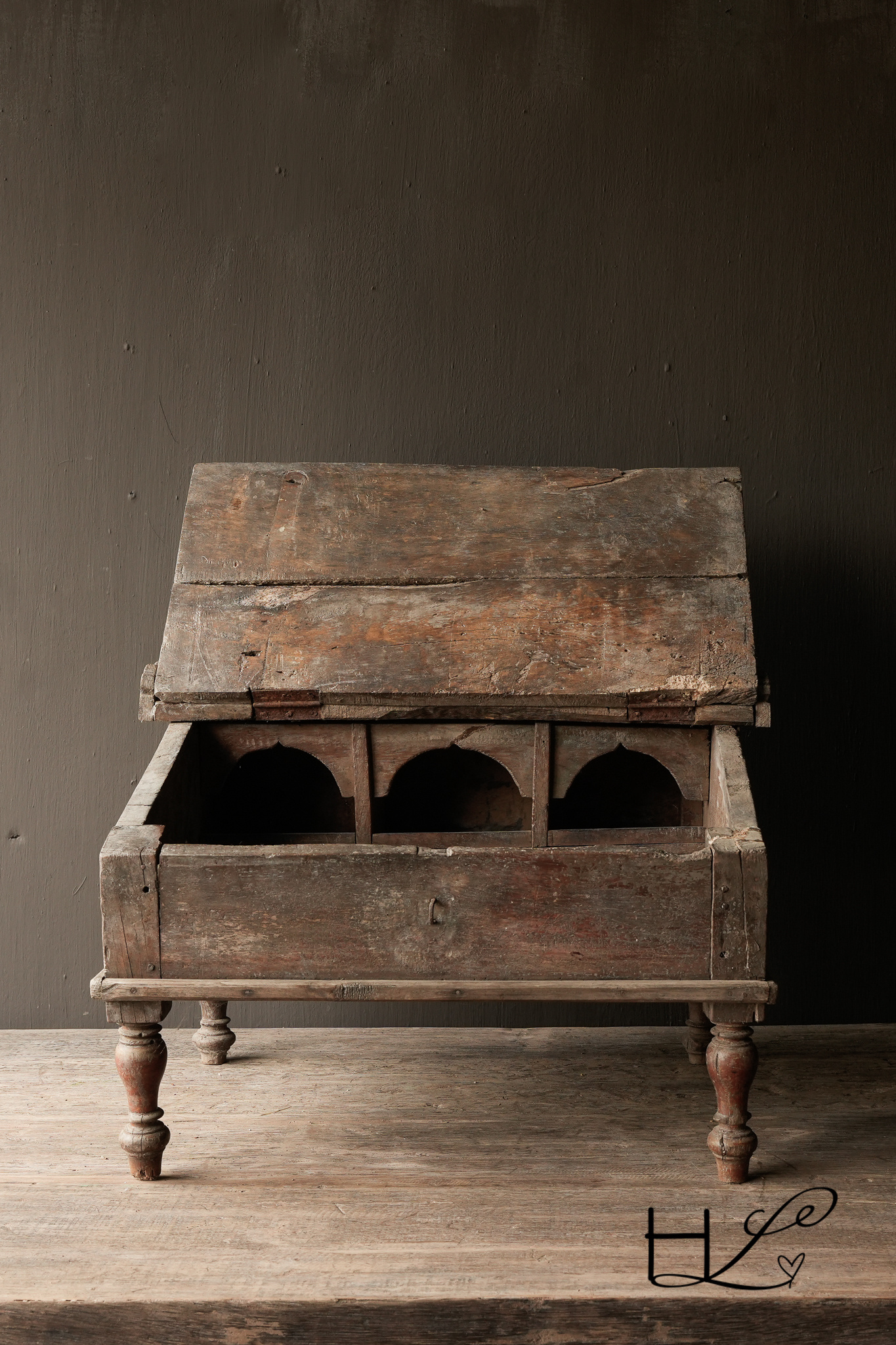 Old antique Indian lectern/writing table - HerbersLifeHerbersLifestylestyle
