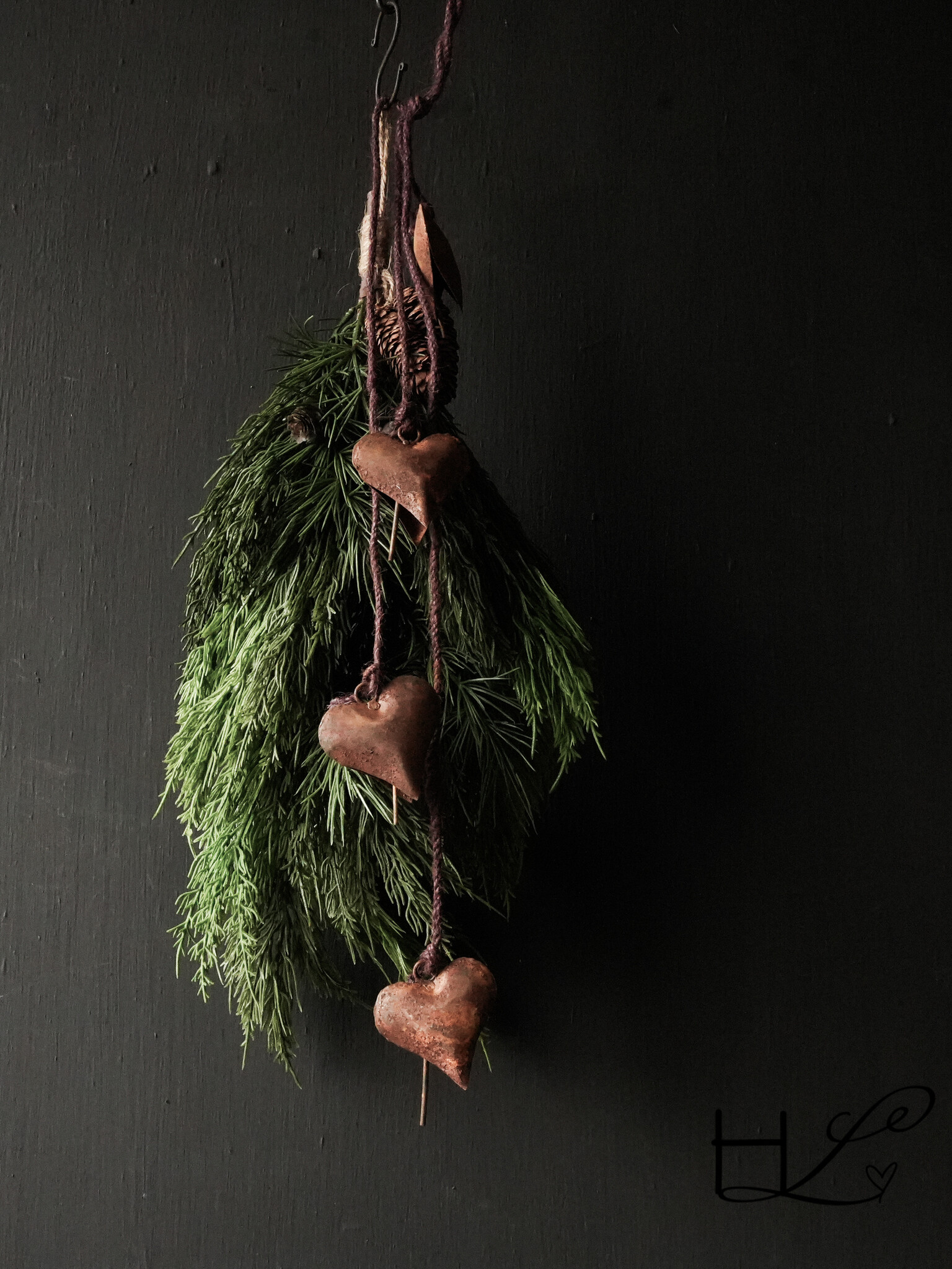 Touw slinger met roest ijzeren hart bellen - HerbersLifestyle