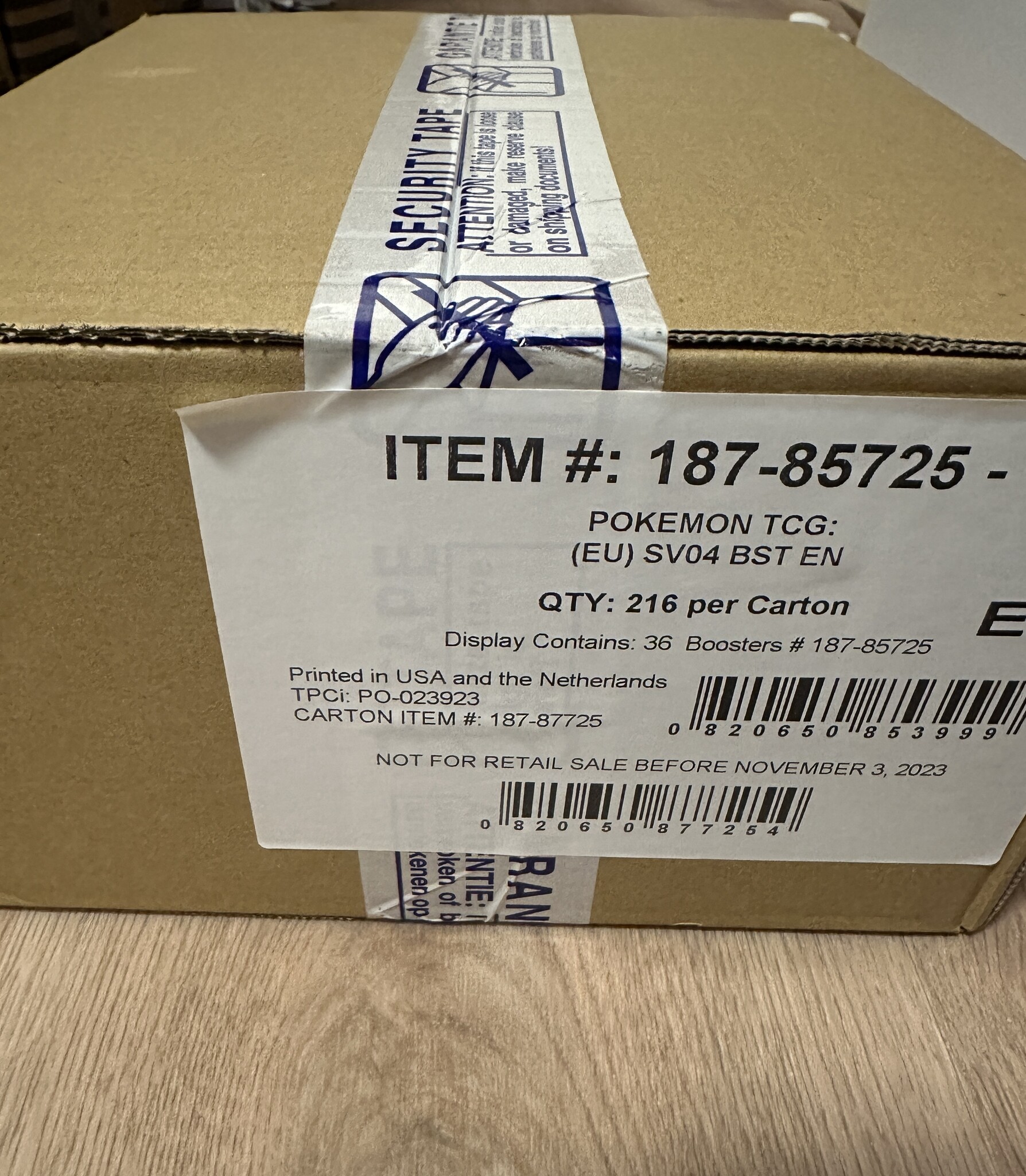 Paradox Rift Booster Box Case - LegendaryCards.eu