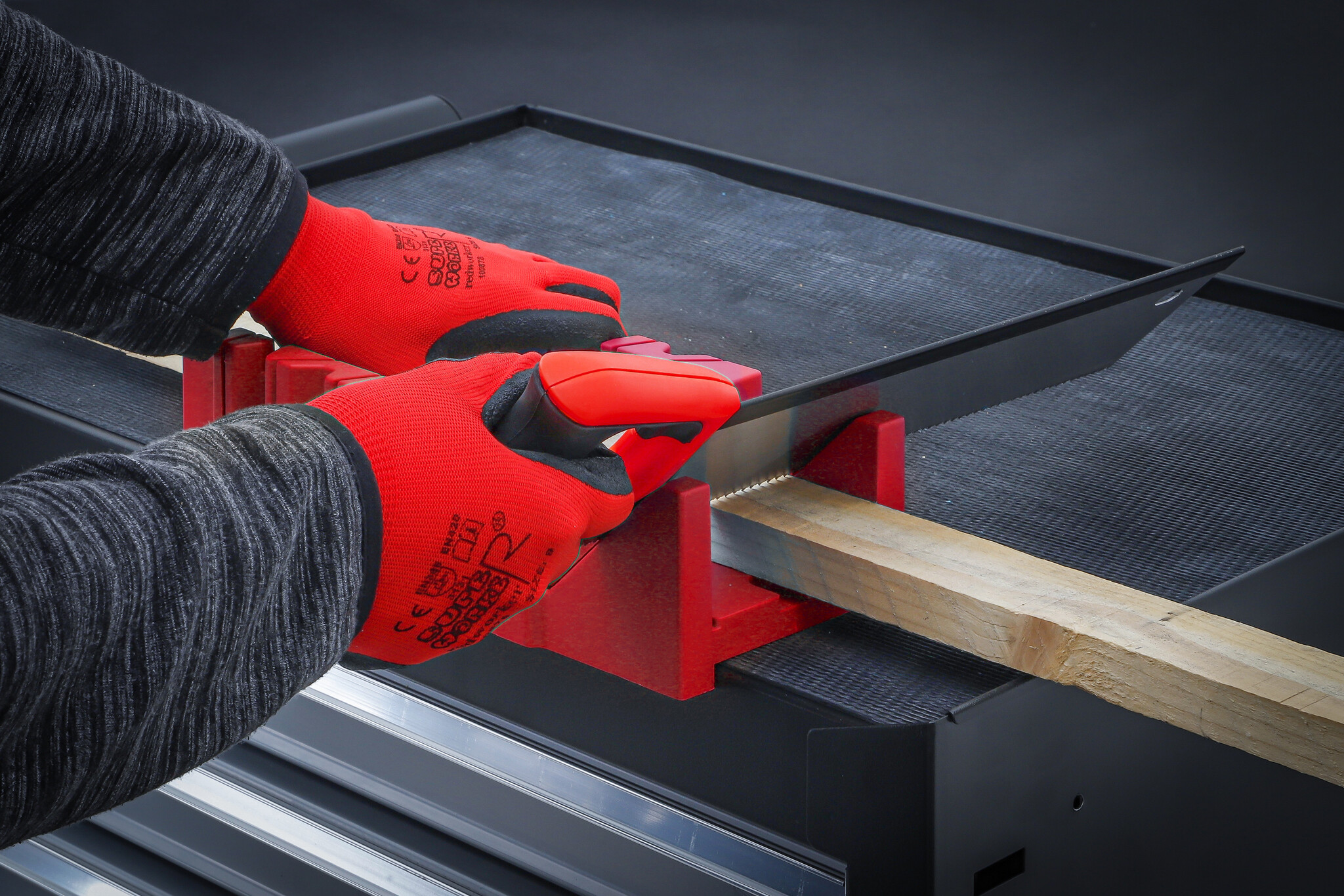 BGS Versteklade kunststof 300 x 130 x 80 mm met rugzaag ...