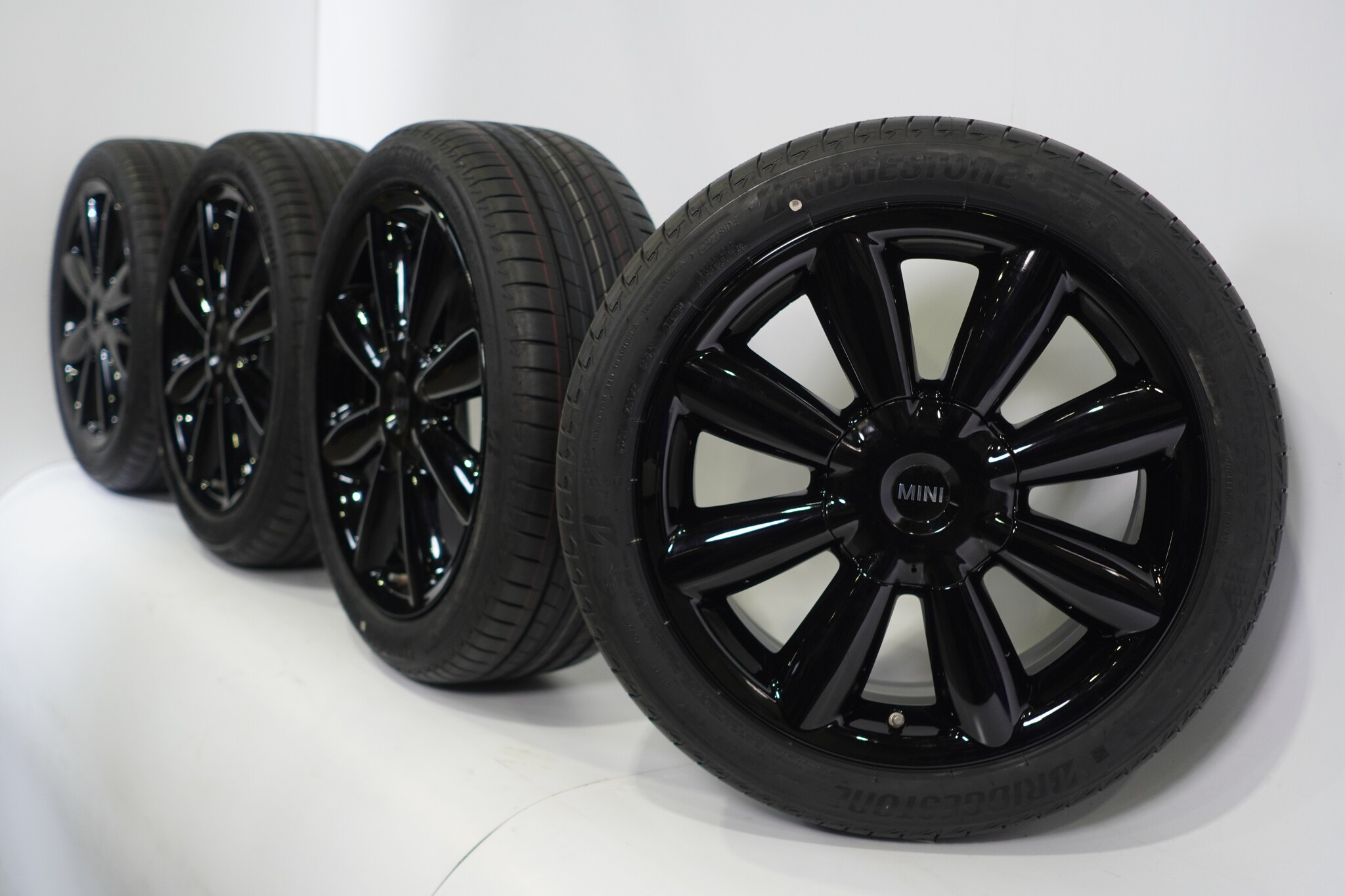 Mini R60 Countryman Turbo Fan R126 18 inch rims Bridgestone Runflat ...