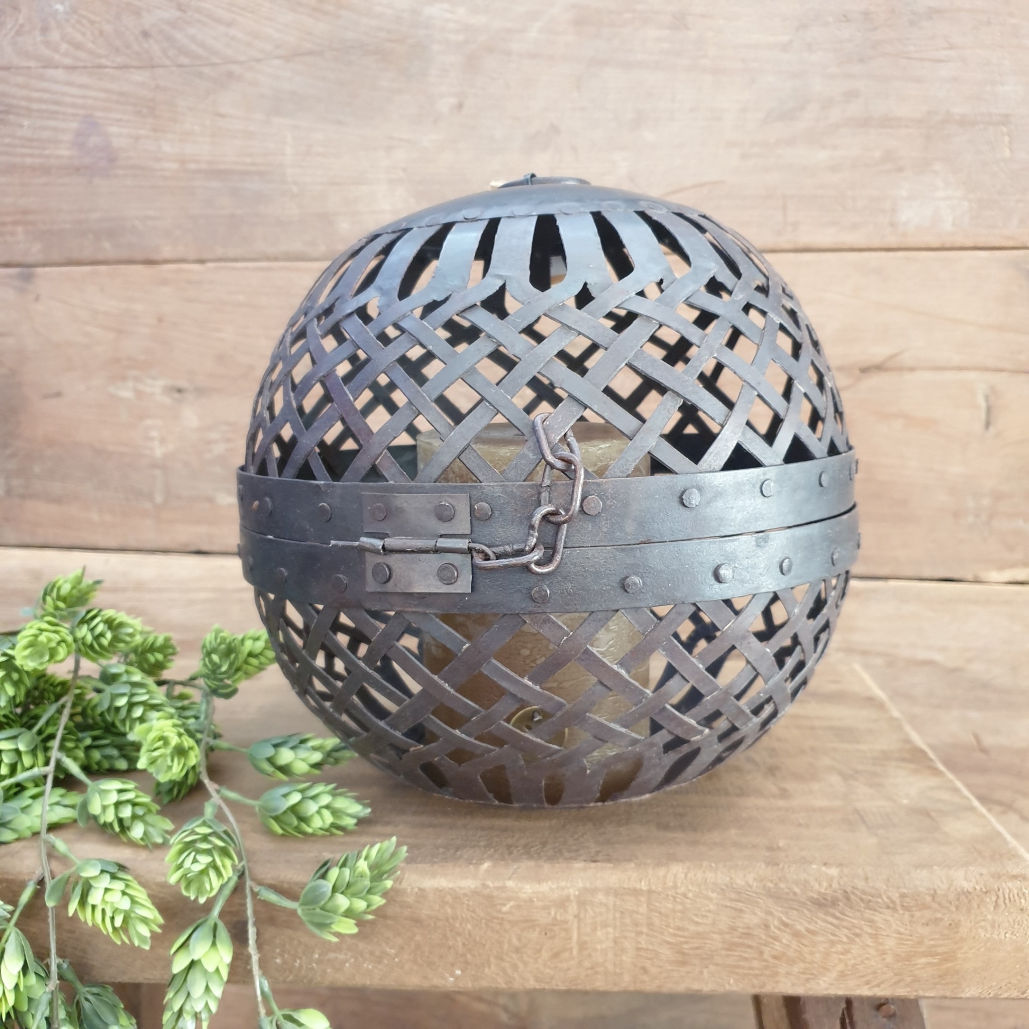 Deco ball d25cm - metaal - Woonwinkel Pommelientje