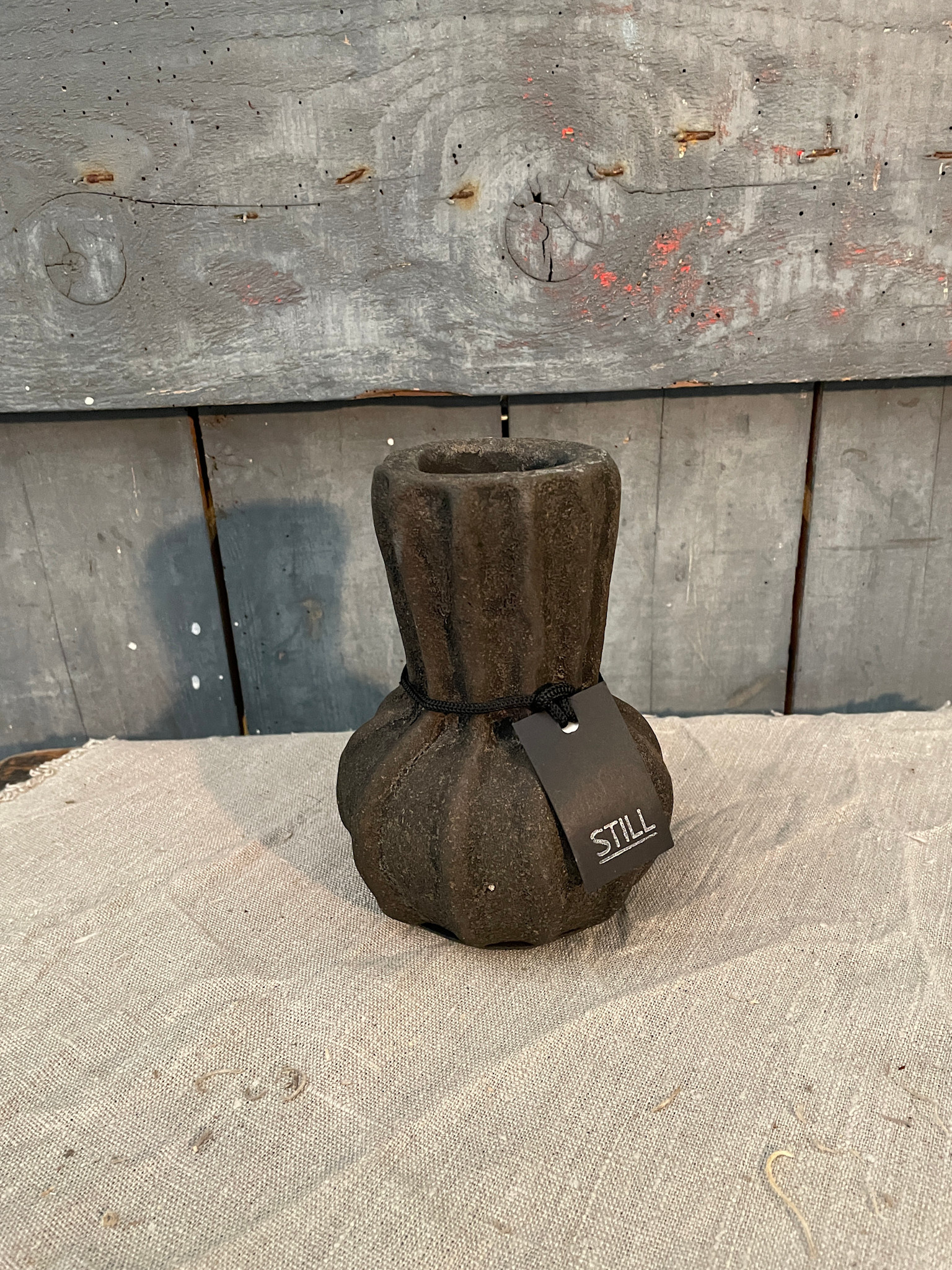 # 48021 - Bol Vase Fan M Dark Brown - Woonwinkel Pommelientje
