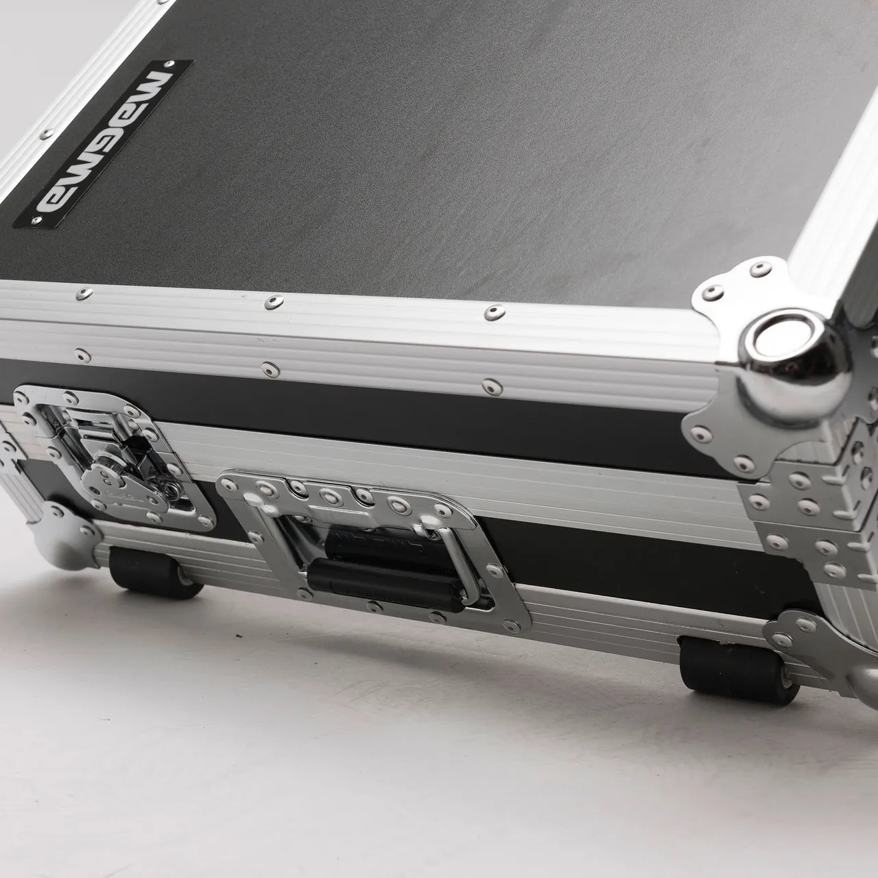 Magma workstation Multiformat flightcase DJset - Dutch DJ Equipment