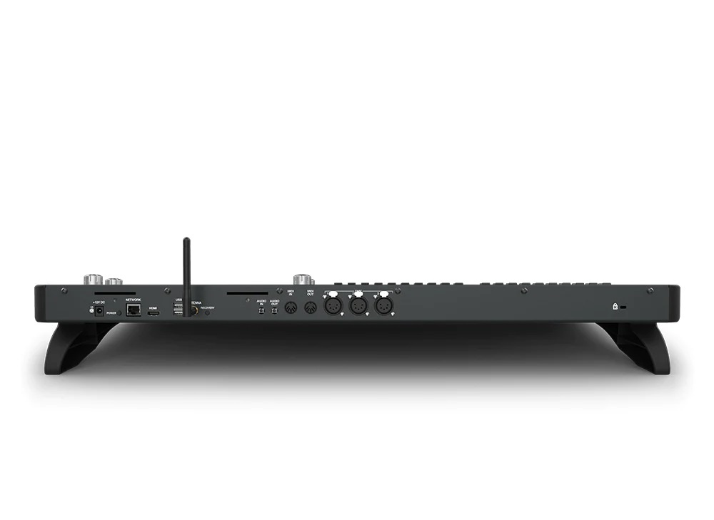 Chamsys QuickQ30 dmx console - Dutch DJ Equipment