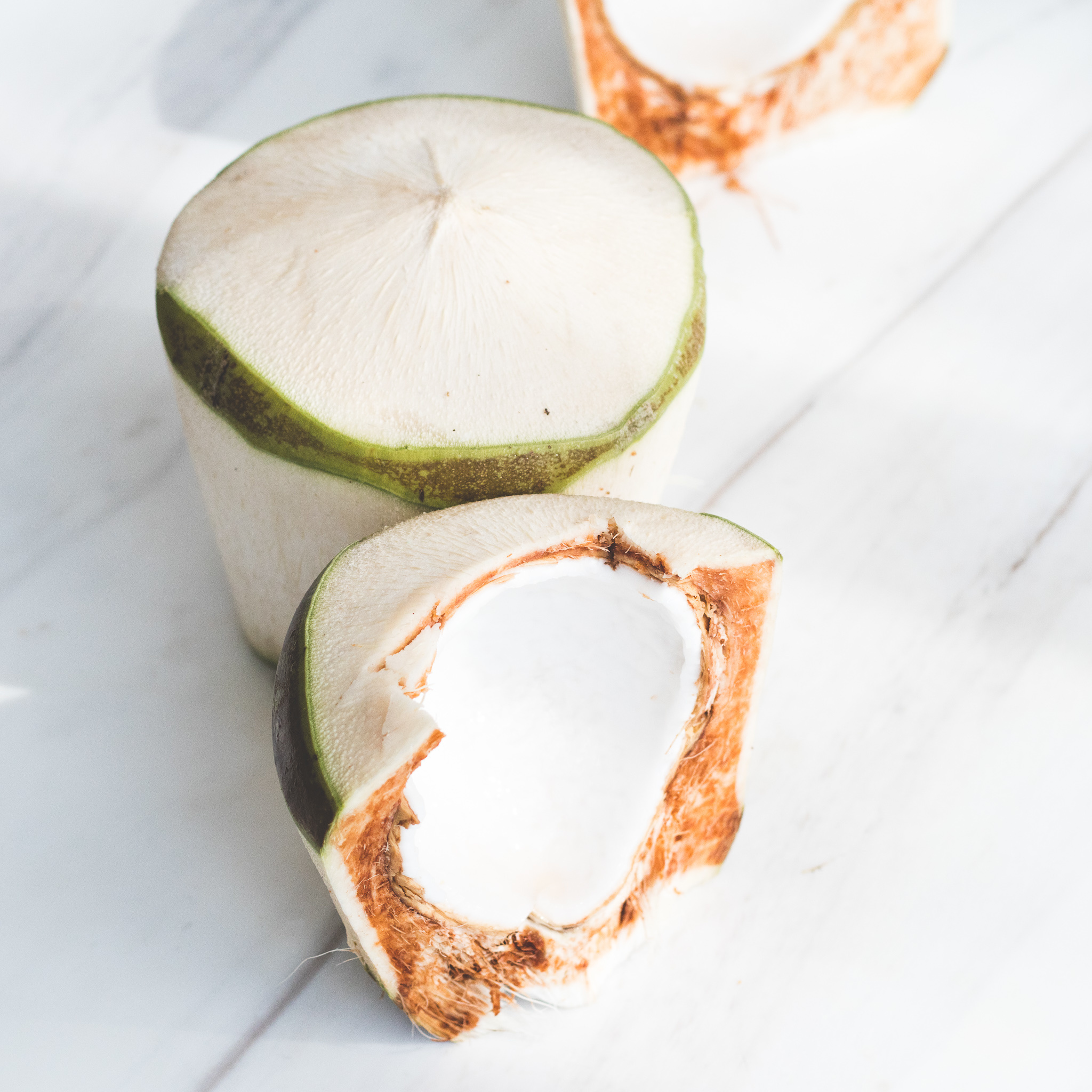 Verse jonge kokosnoot - Young coconut from Thailand. (doos - 9 piece ...