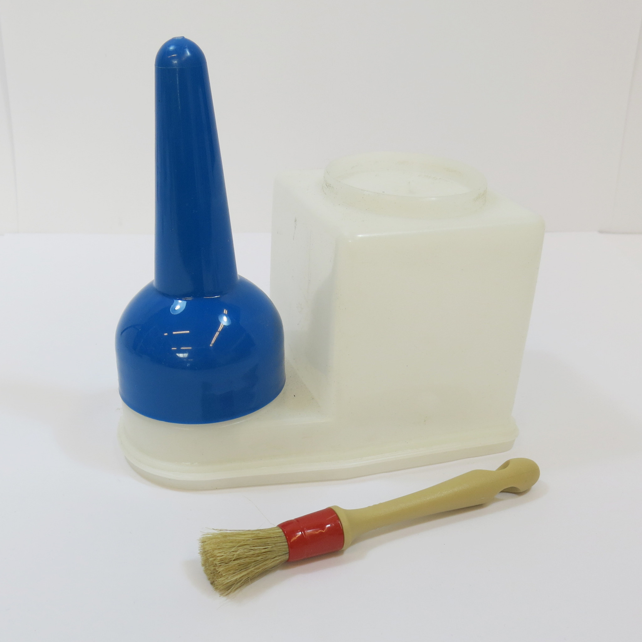 Lijm container 0,9l - Shop.lederstudio.be
