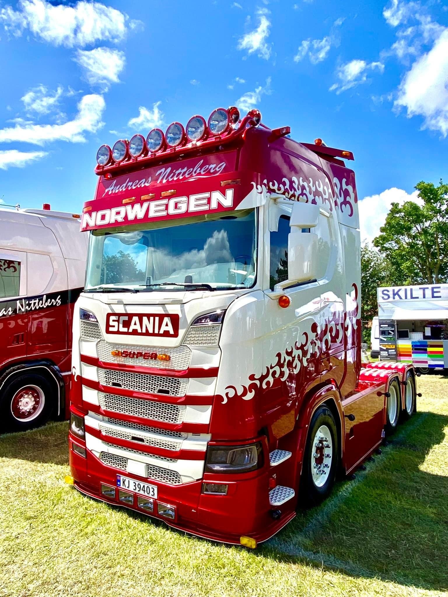 Tekno Scania Next Gen Highline 6x2 NITTEBERG - Miniatuurshop.com