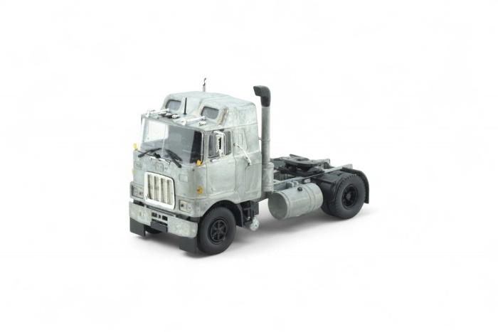 Tekno Mack F700 High Roof 4x2 Tractor Kit - Miniatuurshop.com