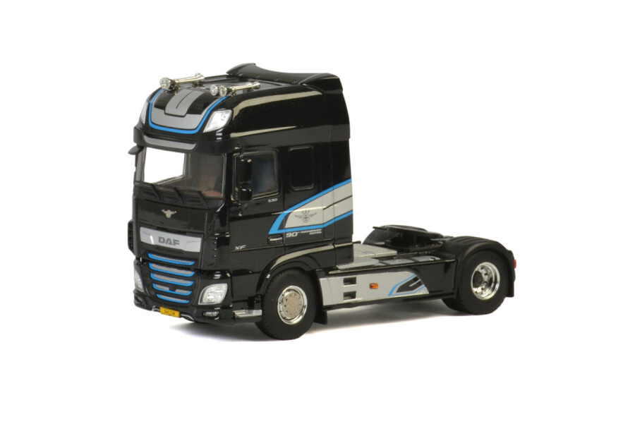 WSI DAF XF Super Space Cab MY2017 Black PREMIUM LINE - Miniatuurshop.com