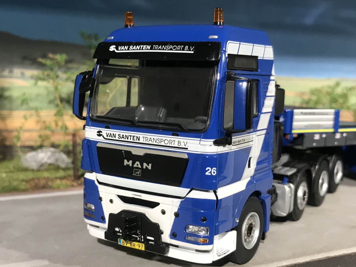 WSI MAN TGX XXL 8x4 met euro lowloader + interdolly VAN SANTEN ...