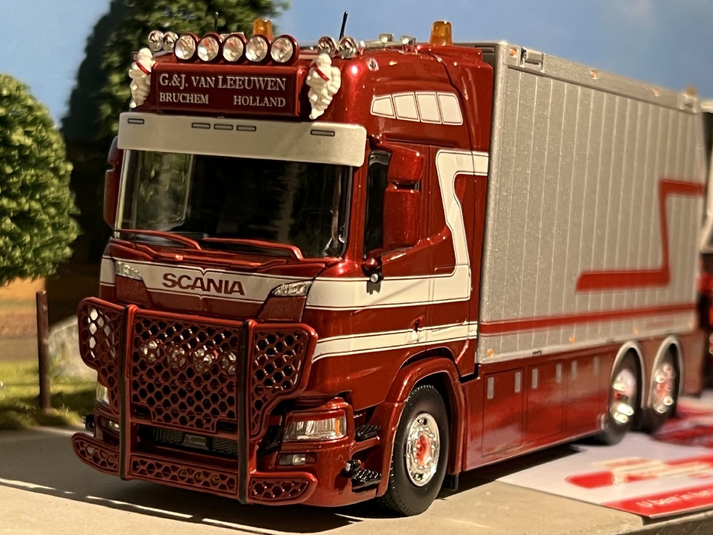 Tekno Scania Next Gen R580 Highline rigid truck with trailer + zamac o ...