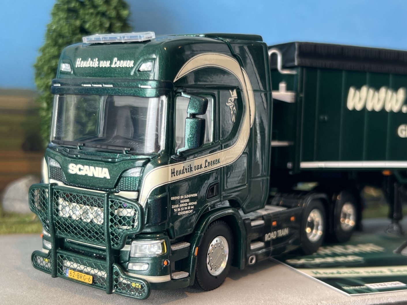WSI Scania R Highline 6x2 + 3-as volume tipper HENDRIK VAN LOENEN ...