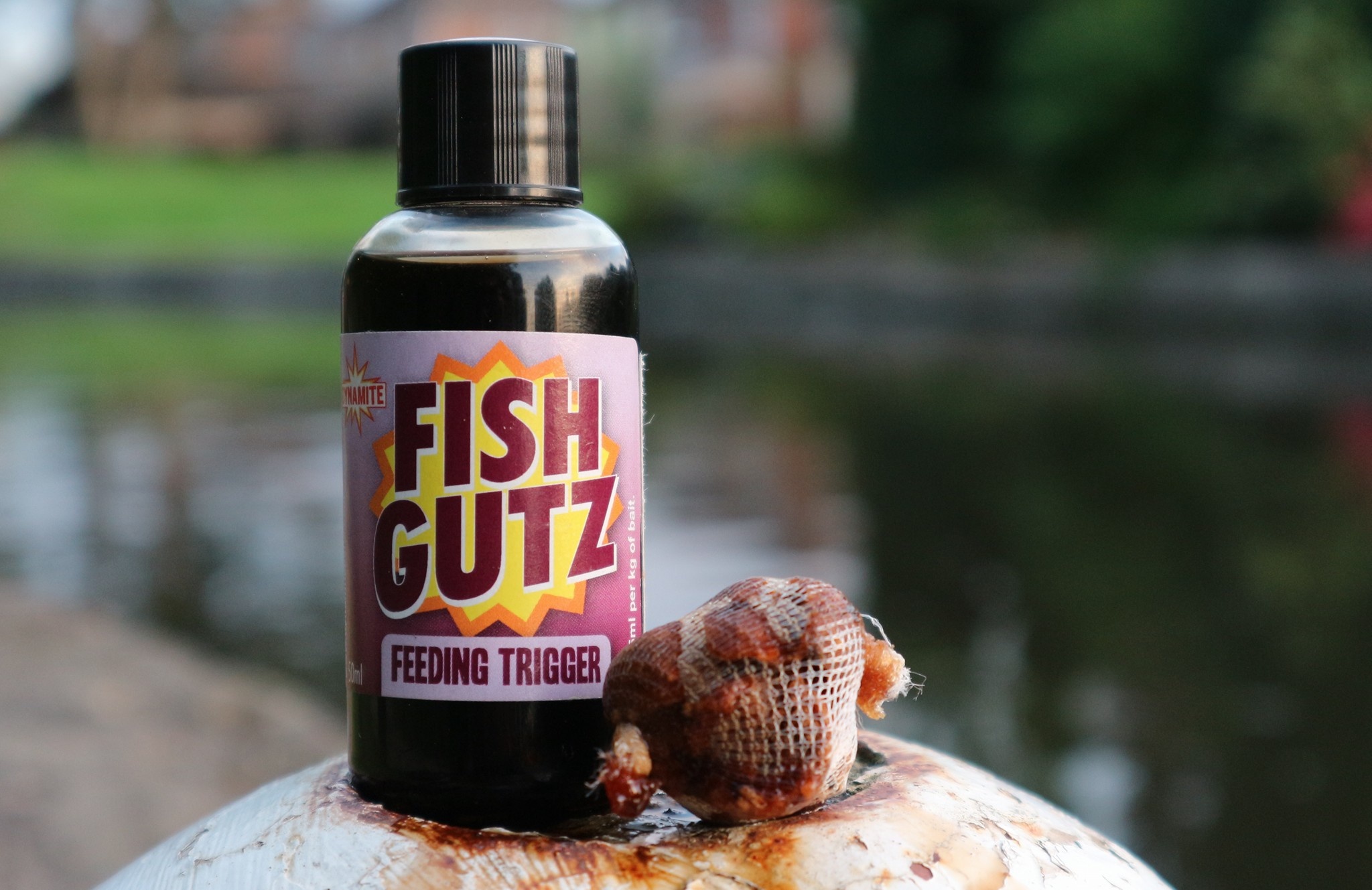 DYNAMITE BAITS - Fish Gutz Feeding Trigger