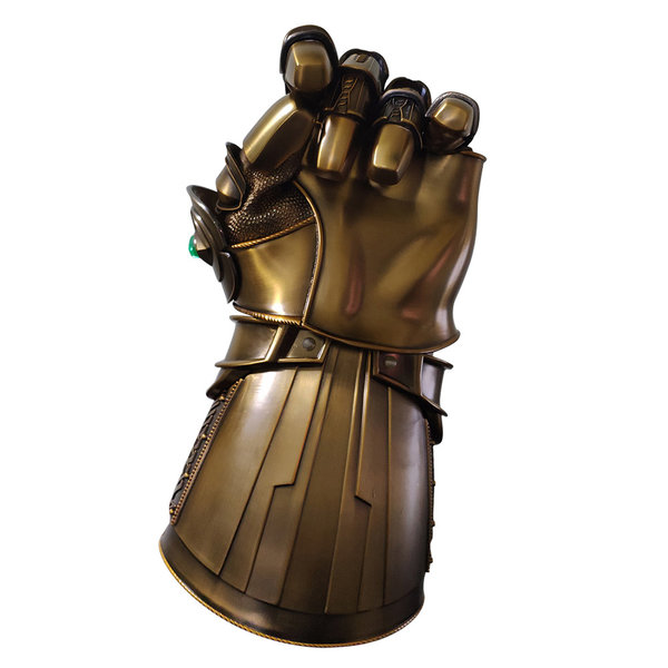 AVENGERS INFINITY WAR - Thanos - Infinity Gauntlet - OtakuNinjaHero.com