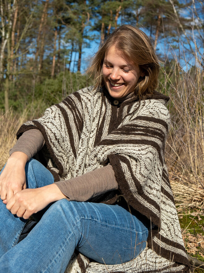 Alpaca ponchos - Native - 100% handmade from Ecuador - EcuaFina