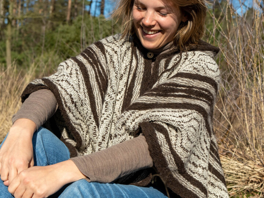 Alpaca ponchos - Native - 100% handmade from Ecuador - EcuaFina