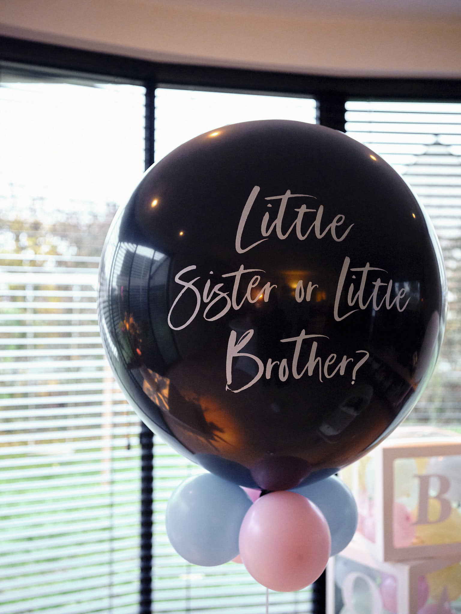 Ballon little sister or little brother 91cm - WOW Party