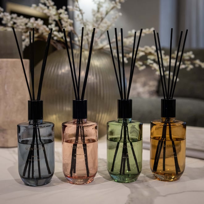 Reed diffuser set Serene Sakura Flowers - Scentchips®