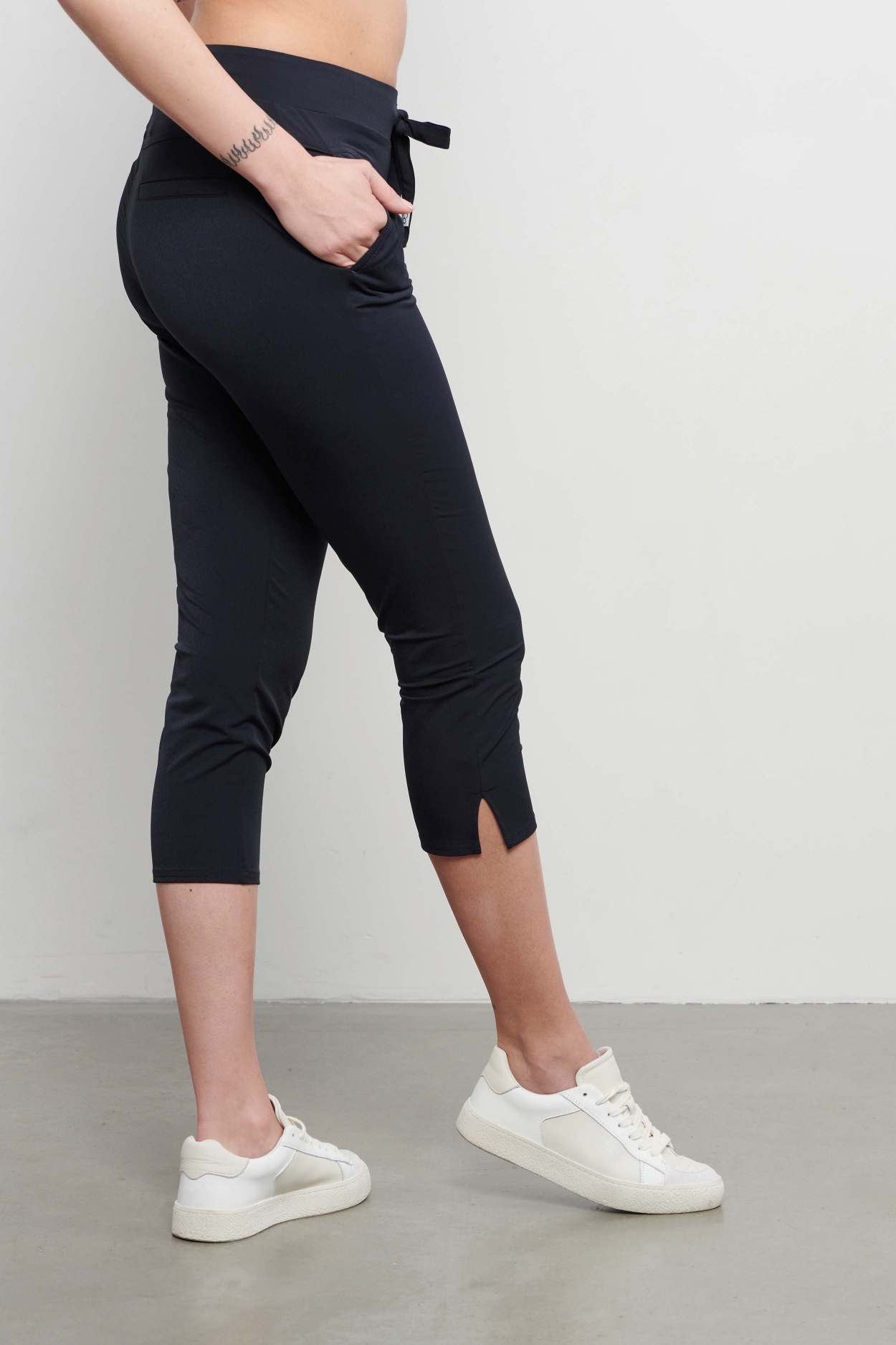 Travel broek capri phoenix navy - stretchshop.nl