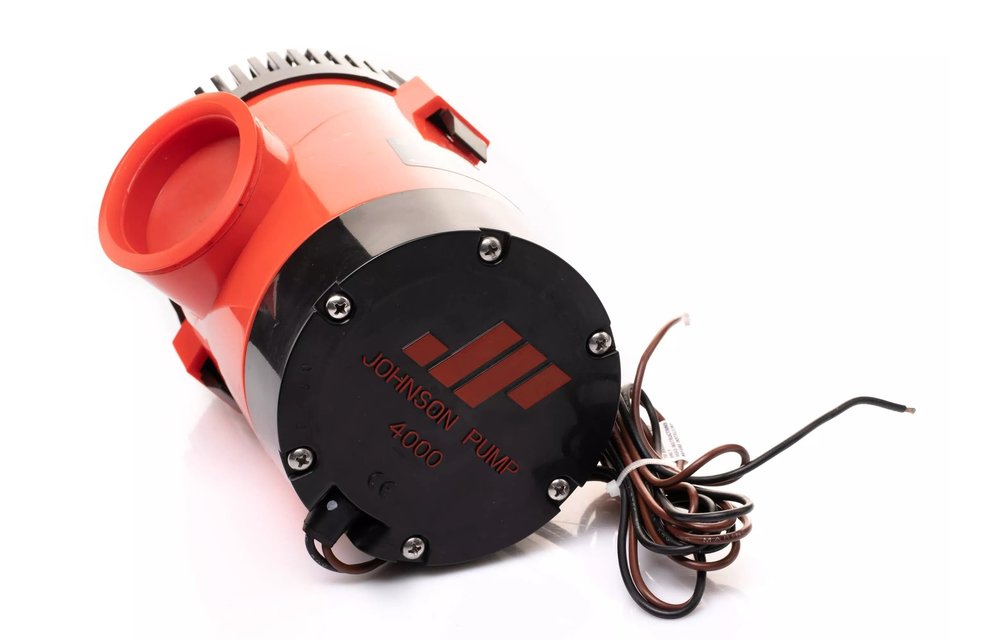 Johnson bilgepomp L4000 Volt - 250 l/min - KORTING - Boottotaal.nl