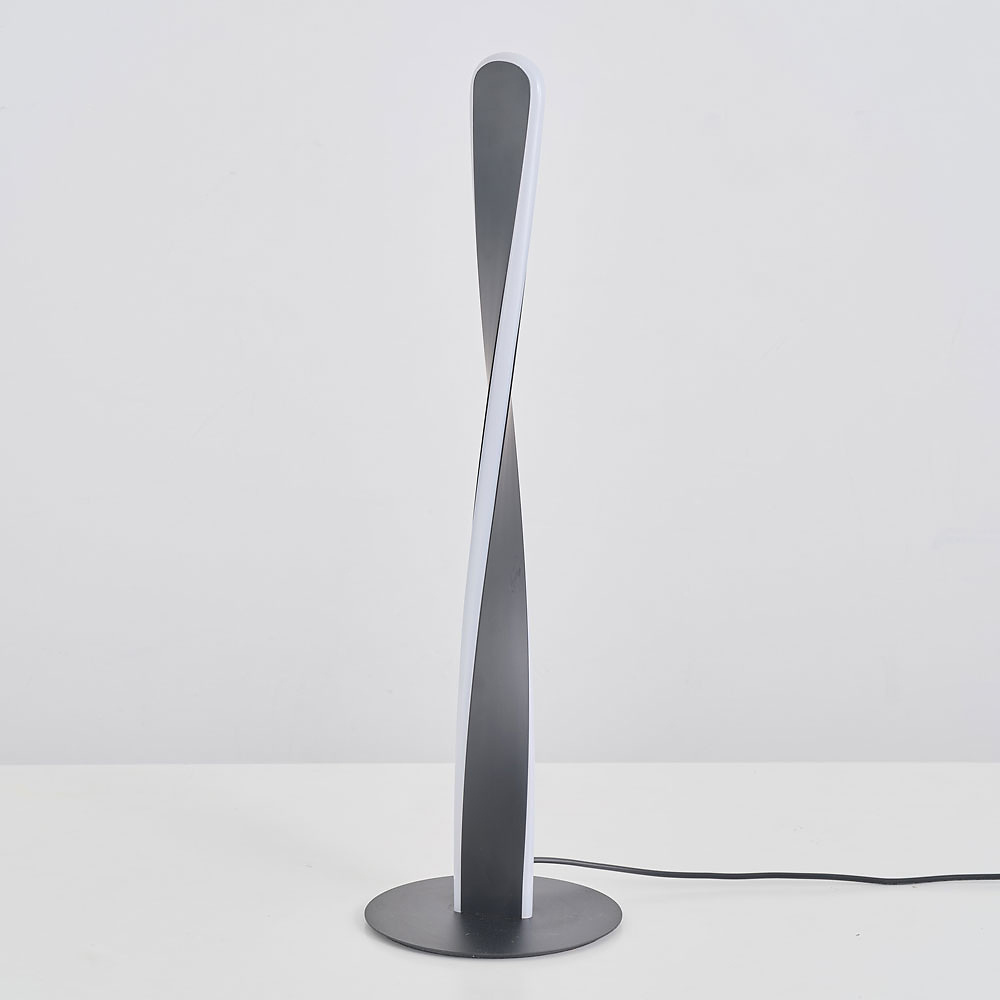 Drejet design bordlampe - Rizar - Lumenxl.dk