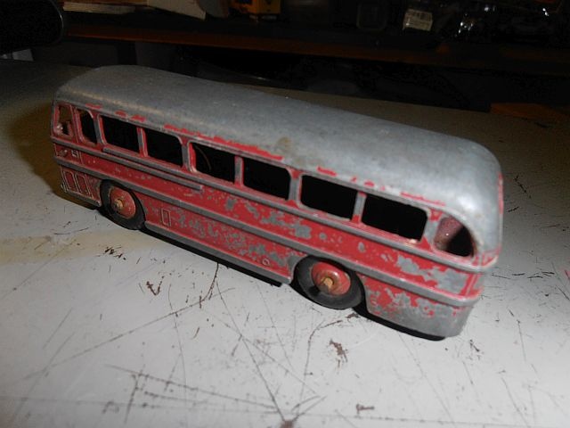 Art-Toys - Duple Roadmaster Coach.