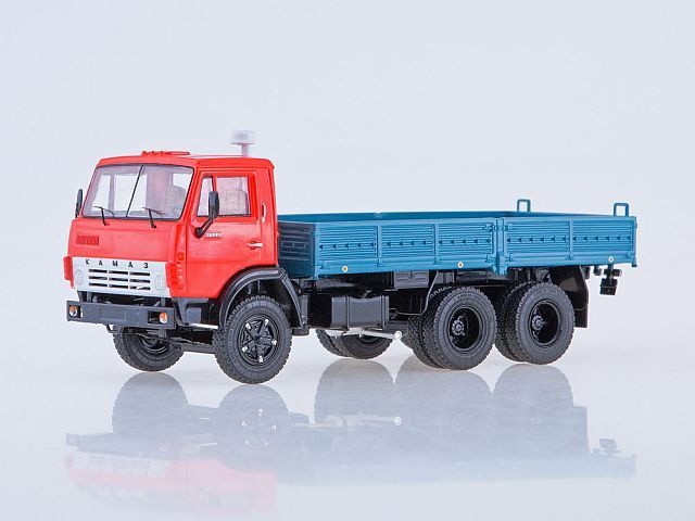 Art-Toys - KAMAZ-5320 FLATBED TRUCK(red/blue)