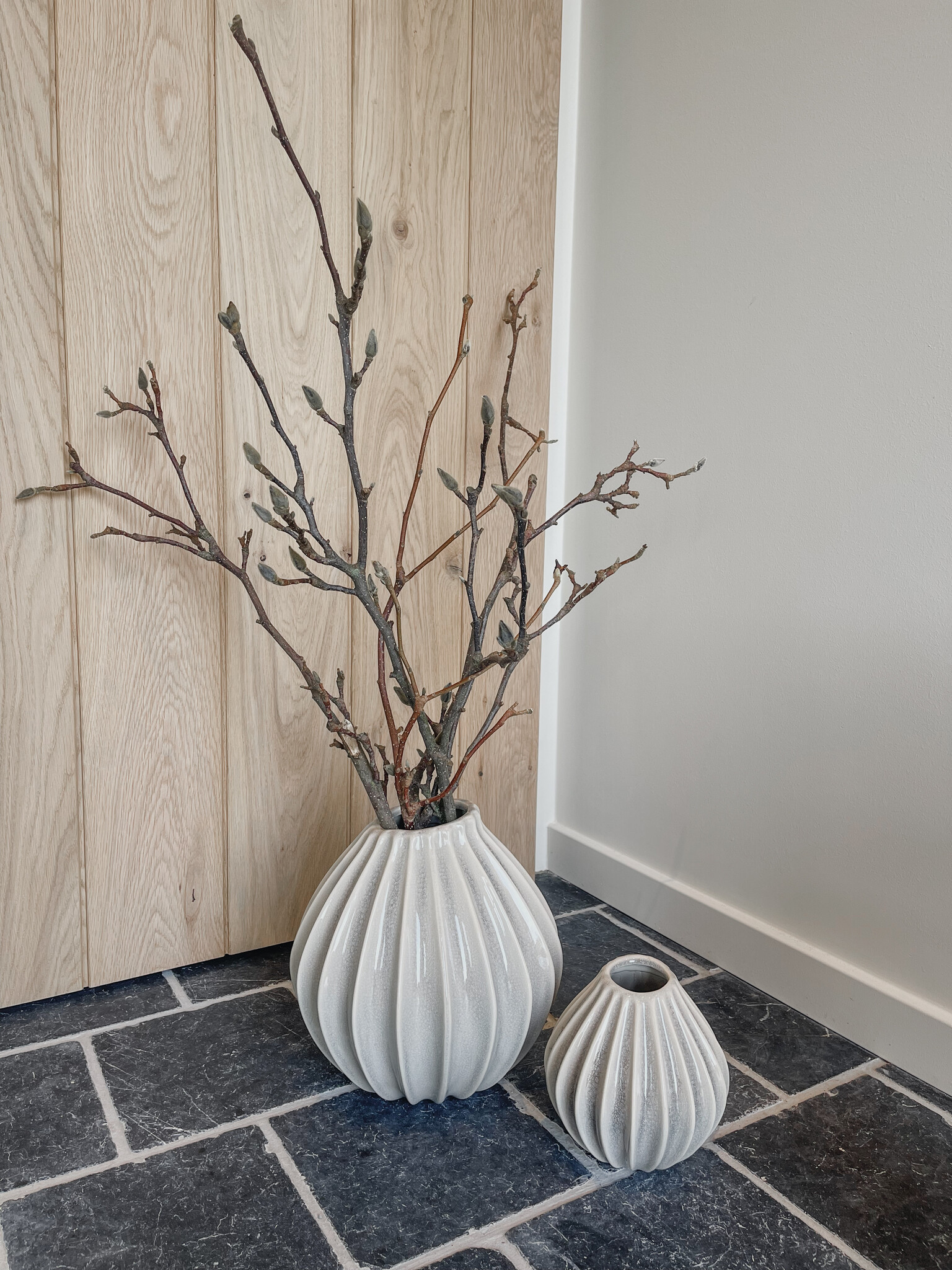 Vaas beige/grijs gestreept M - AMaai - interieur en decoratie