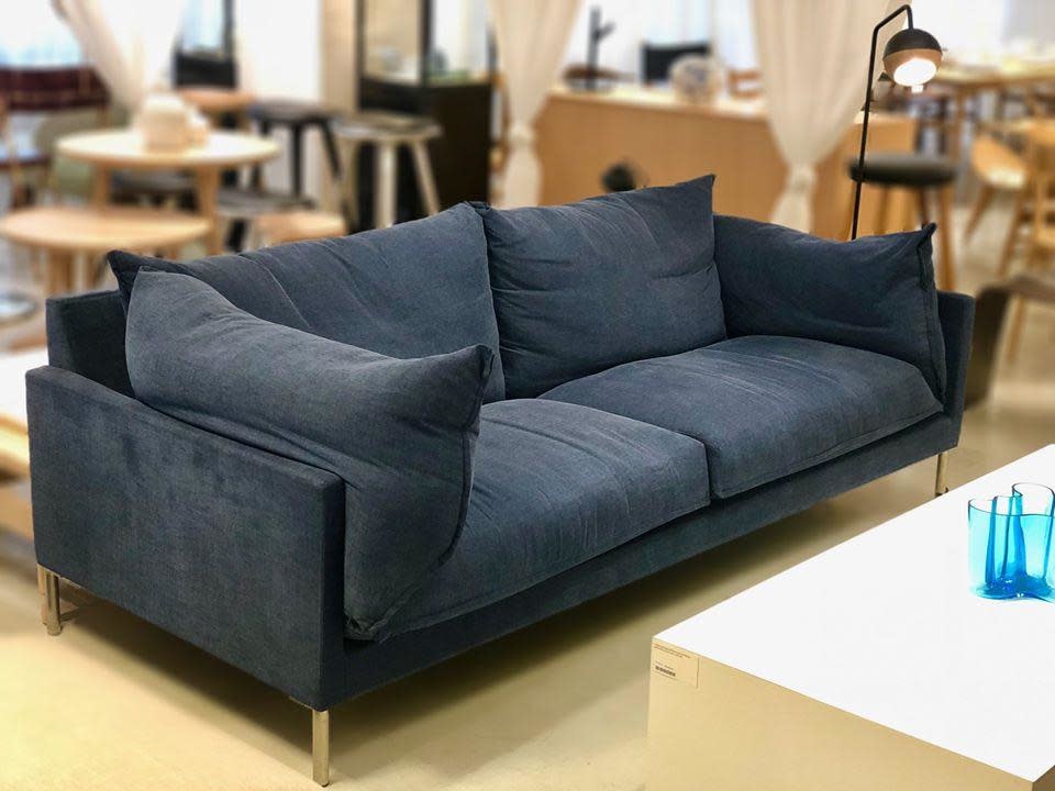 BUTTERFLY SOFA IN BLUE FABRIC BY EILERSEN @ MANKS HONG KONG - Manks - Scandinavian Design Modern ...