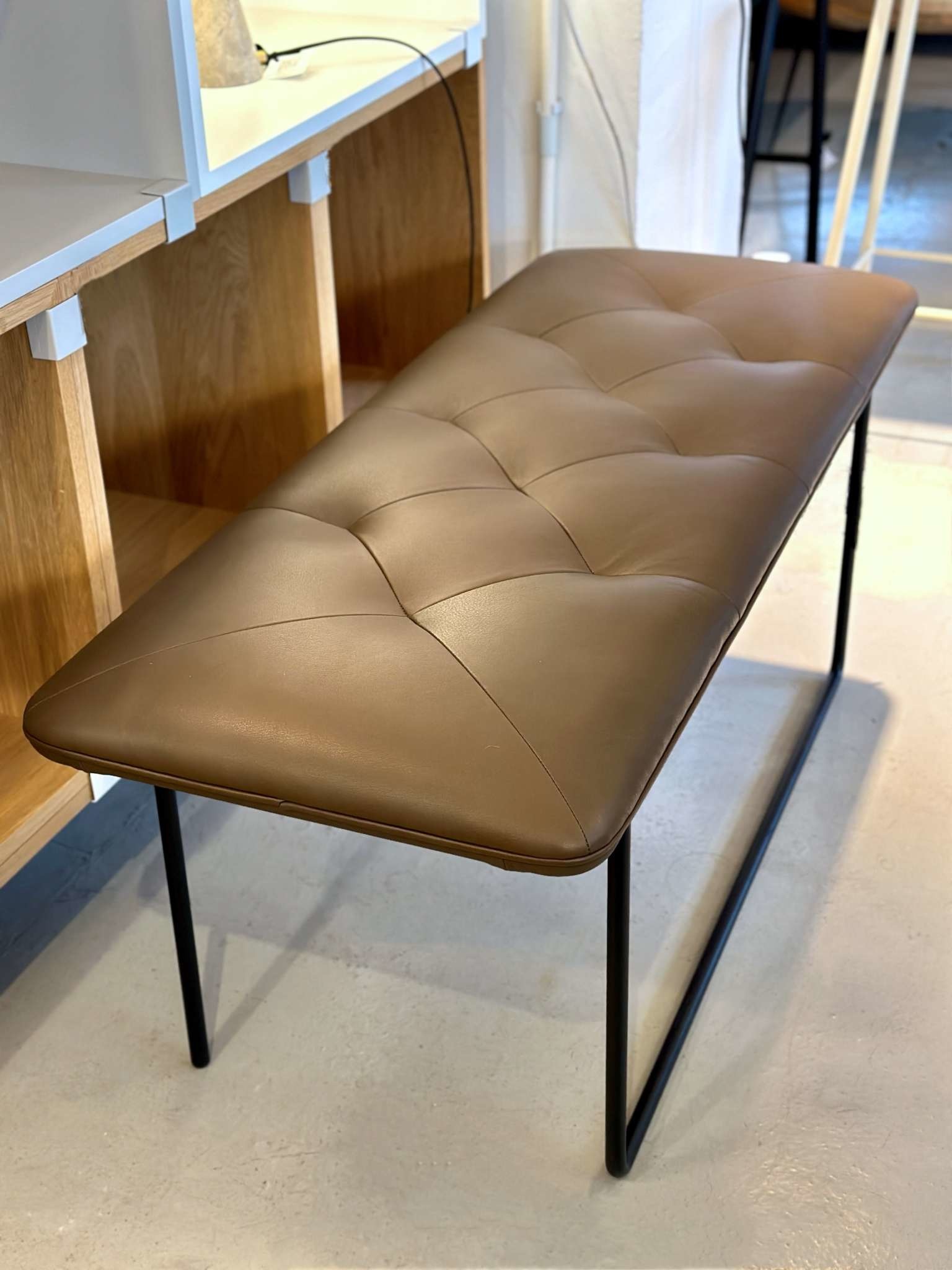 FURNITURE HONG KONG TIP TOE MEDIUM BENCH LEATHER @ SCANDINAVIAN MANKS ...